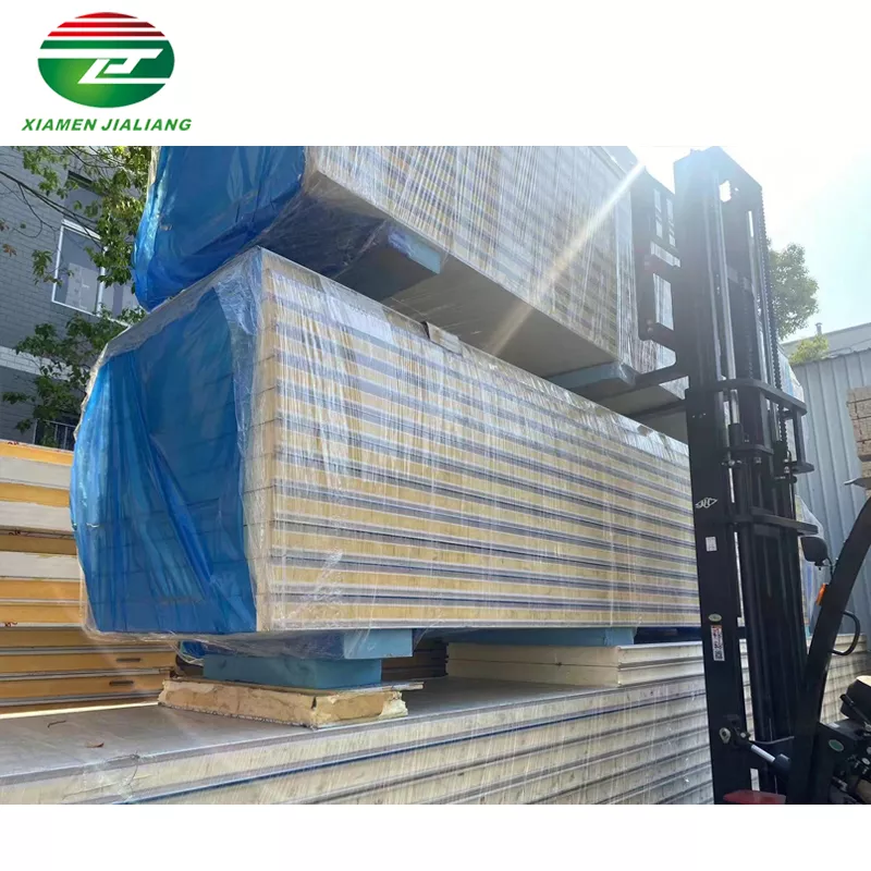 Effortless Installation of High-Density PIR Panels for Cold Rooms