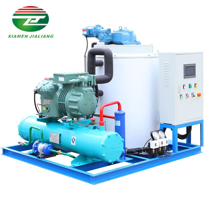 Ice making machine with exquisite and innovative technology